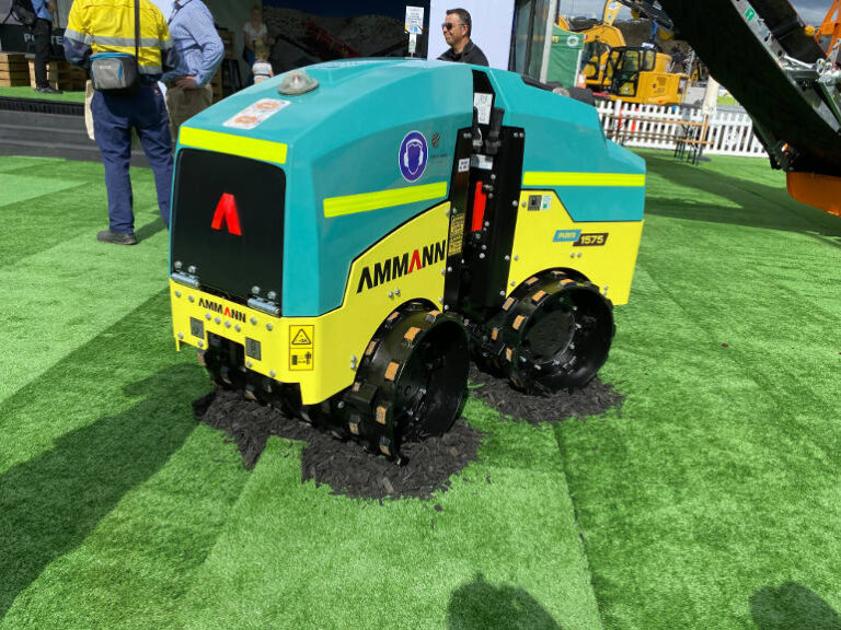 Porter Equipment displays Portafill at expo - Fleet HV News