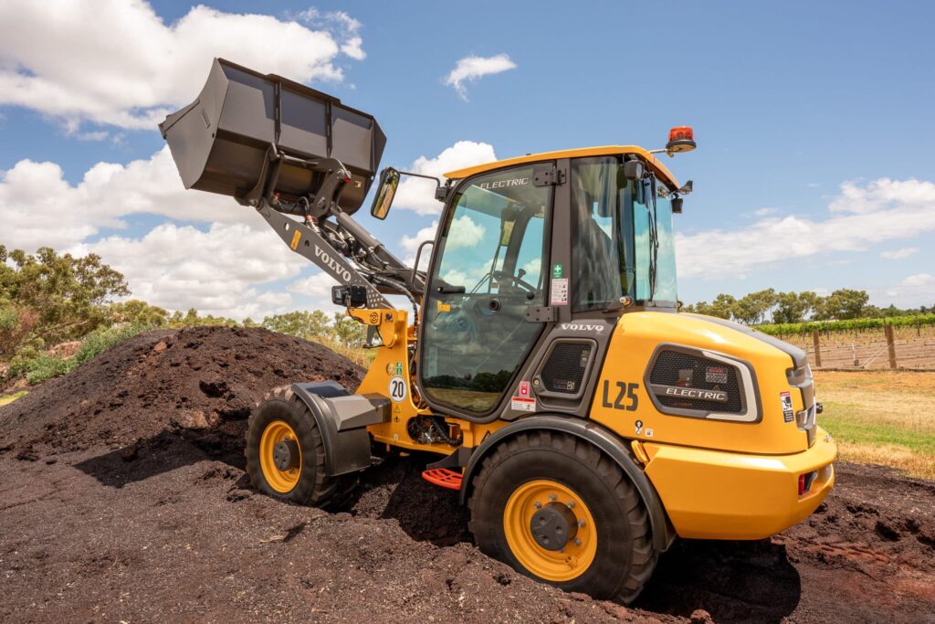 Five reasons to consider an electric construction machine - Fleet HV News