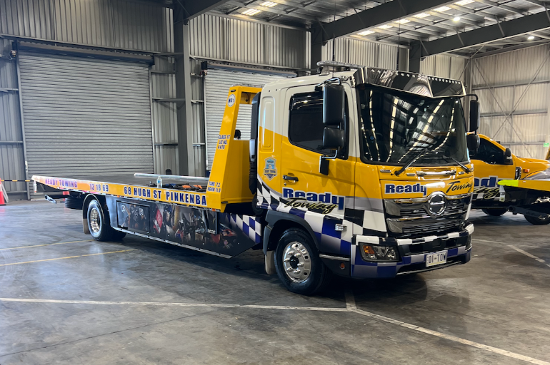 Ready Towing and OzLED light up the night - Fleet HV News